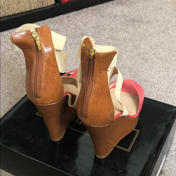 Colin Stuart | Shoes | Colin Stuart Wedges | Poshmark